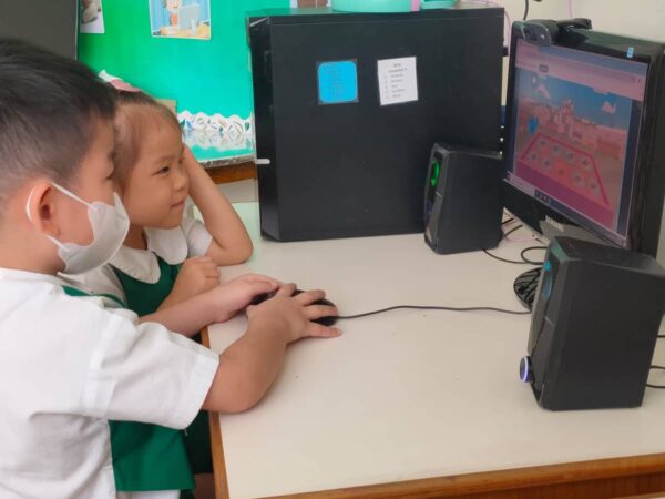 Raising Digital Disciplined Children in the Digital Age - Kinderland ...